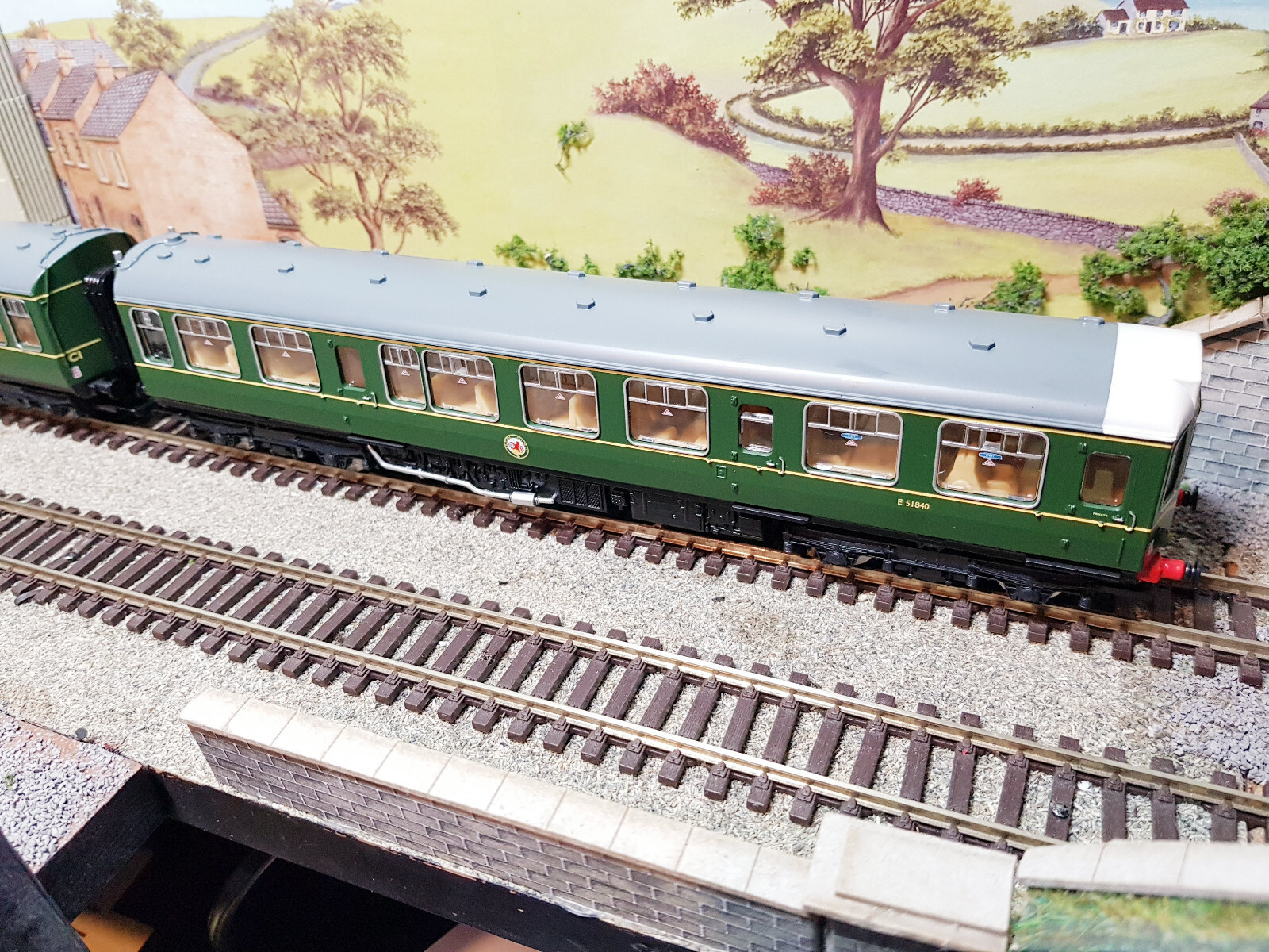 R30170 Hornby Railroad Plus BR Class 110 3-Car DMU BR Green Speed with ...