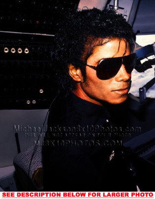 MICHAEL JACKSON 1983 ON TOUR BUS (1) RARE 8x10 PHOTO | eBay