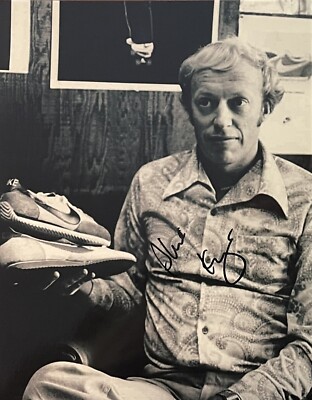 PHIL KNIGHT SIGNED NIKE AIR AUTOGRAPHED 8X10 PHOTO THE SHOE DOG COA GTP ...