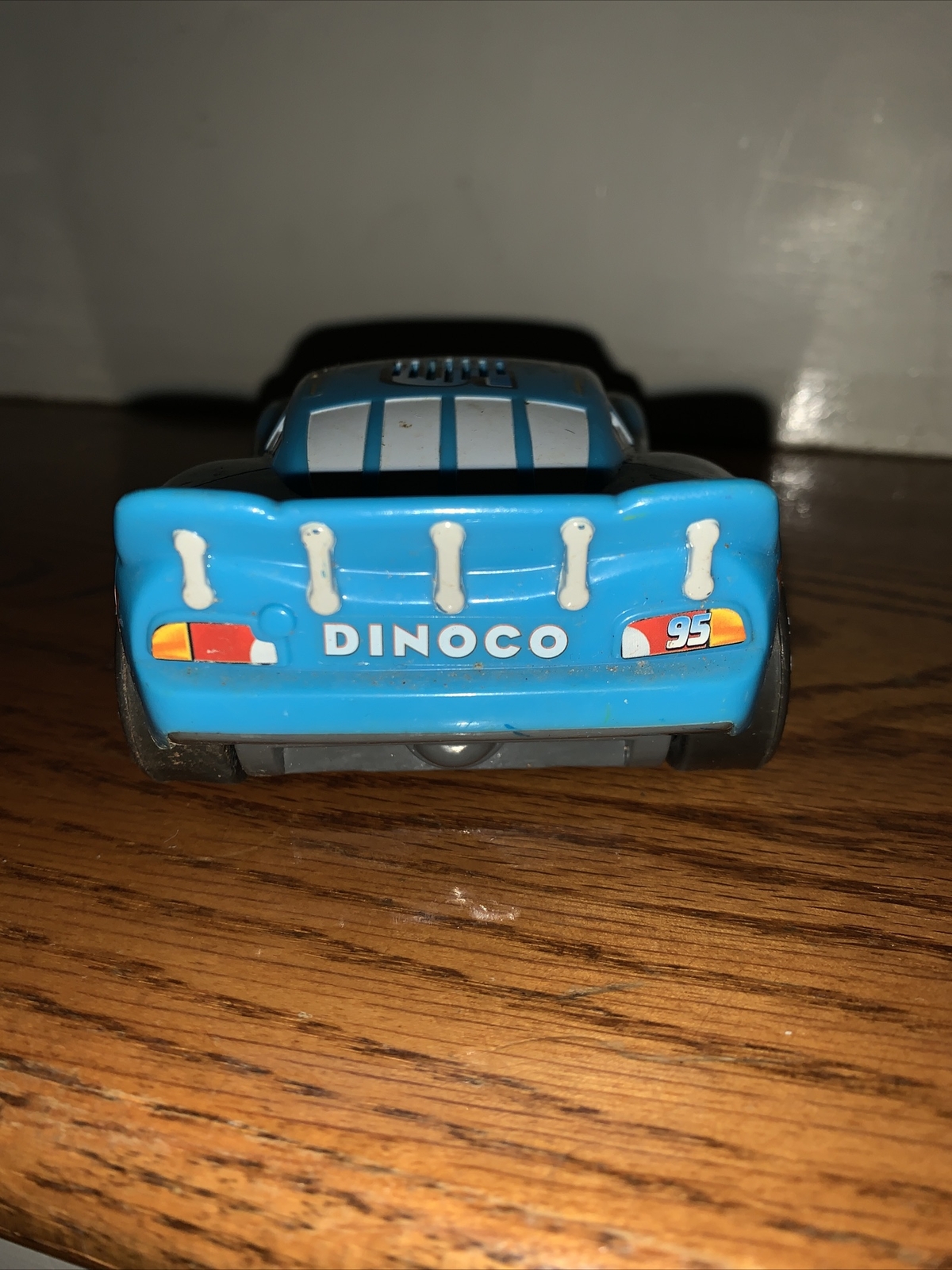 DINOCO Lightning McQueen Die #95 Cast Batteries Not Included Make ...
