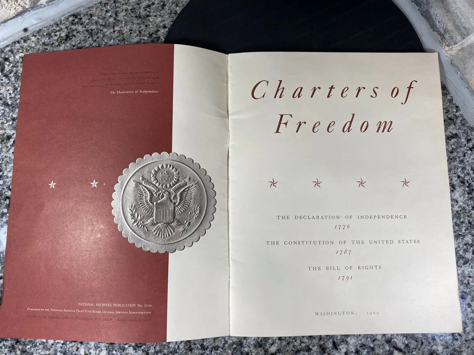 National Archives #53-14 Charters of Freedom | Grelly UK