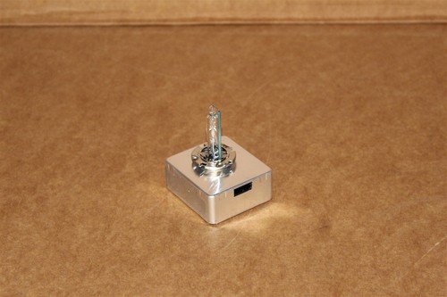 Audi A3 A4 Q3 Q5 Q7 Single Gas Discharge Bulb 8W0941235 New Genuine ...