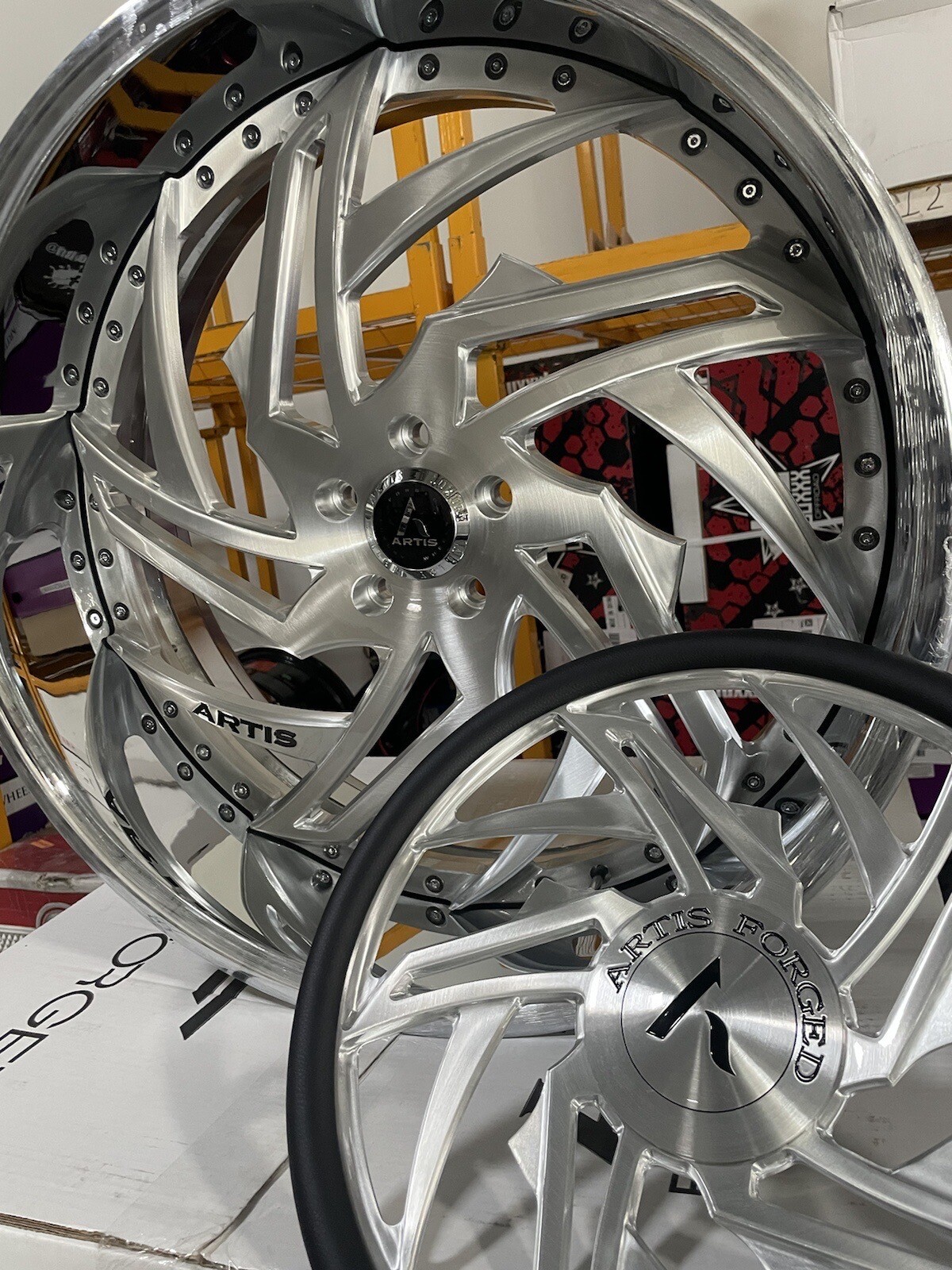 24" Staggered 2pc Artis Forged Wheels