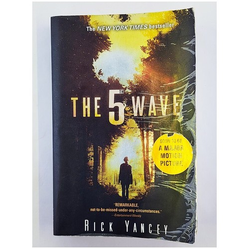 The 5th Wave: Fifth Wave Series #1 by Rick Yancey (2013, Paperback ...