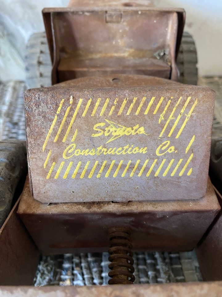 Vintage 1950's Rusty Red Structo Wheeled Bulldozer, Pressed Steel 12 ...