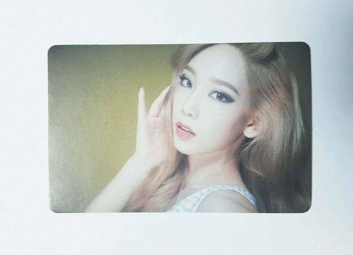 Taeyeon Look Alike Rainbow