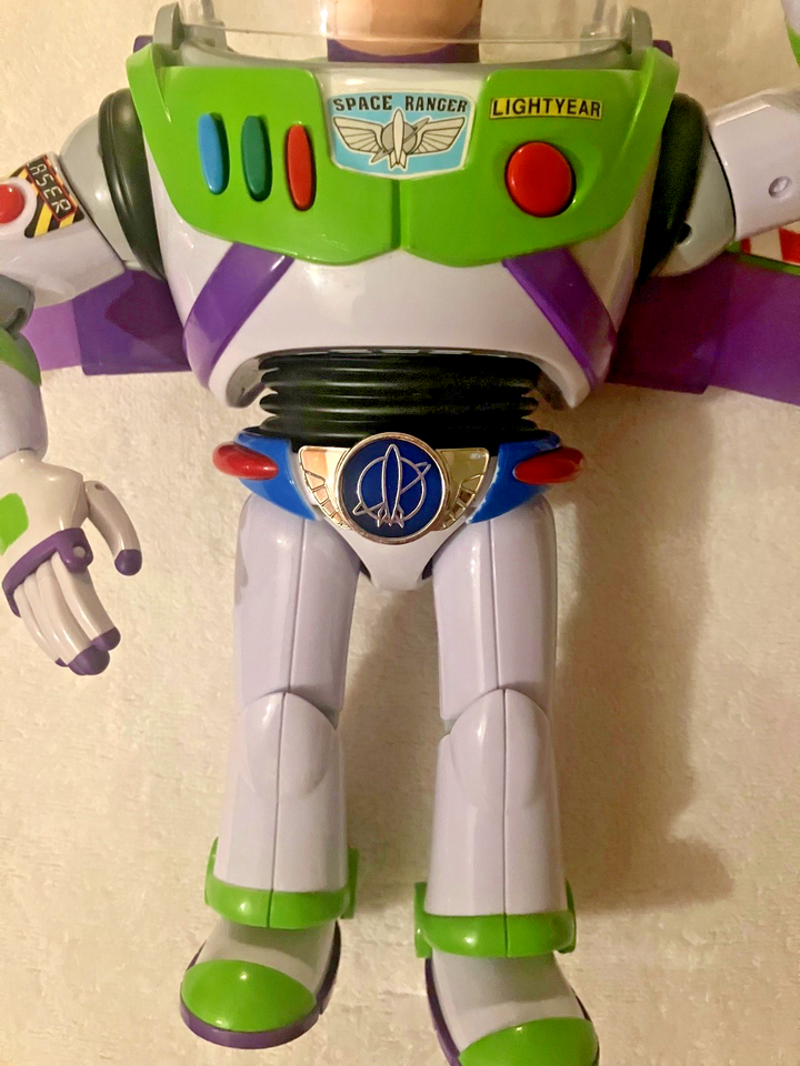 Disney Toy Story Collection Talking Utility Belt Buzz Lightyear English ...