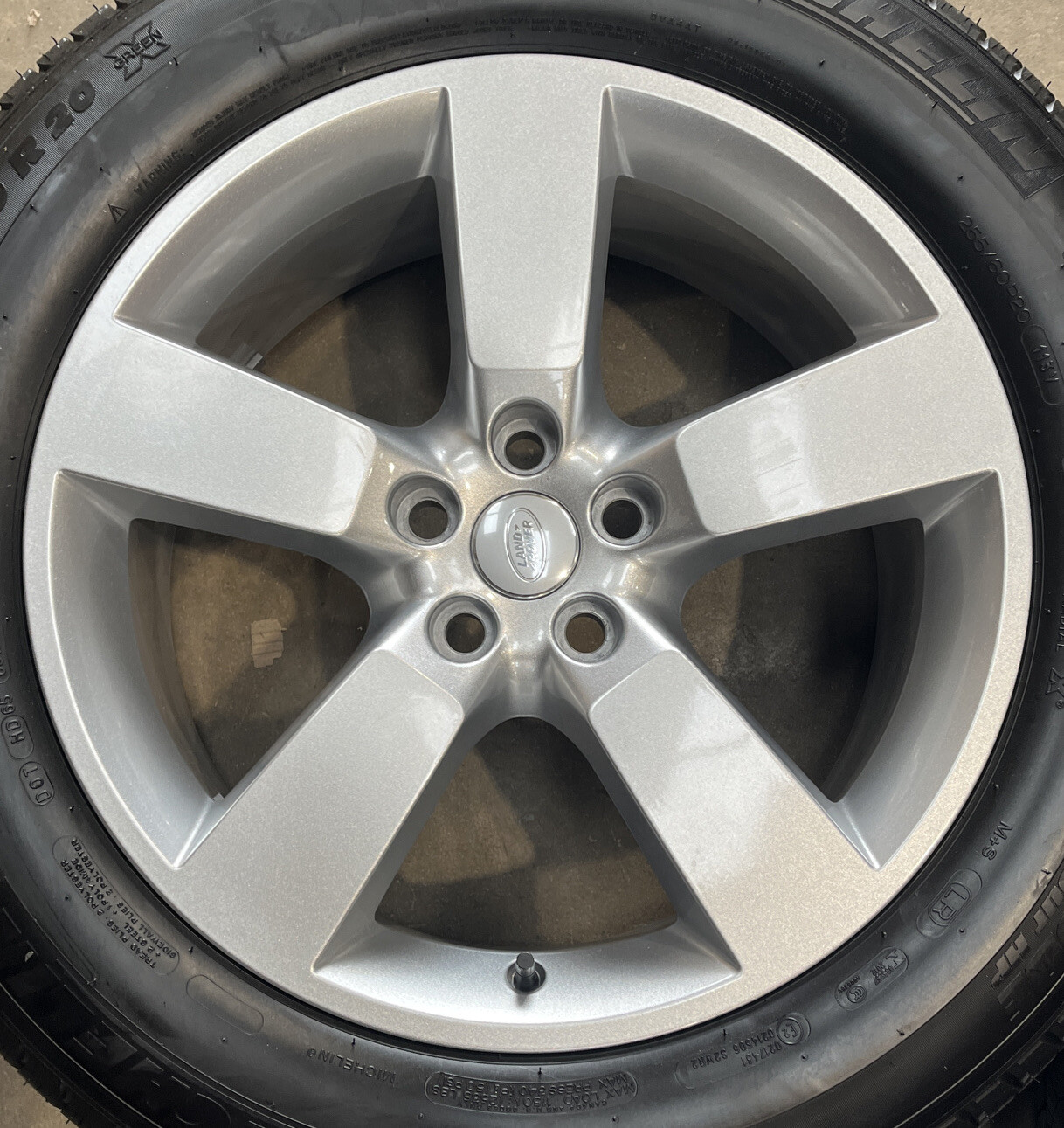 Set of 5 Genuine Defender L663 20” Style 5098 Silver Alloy Wheels and ...