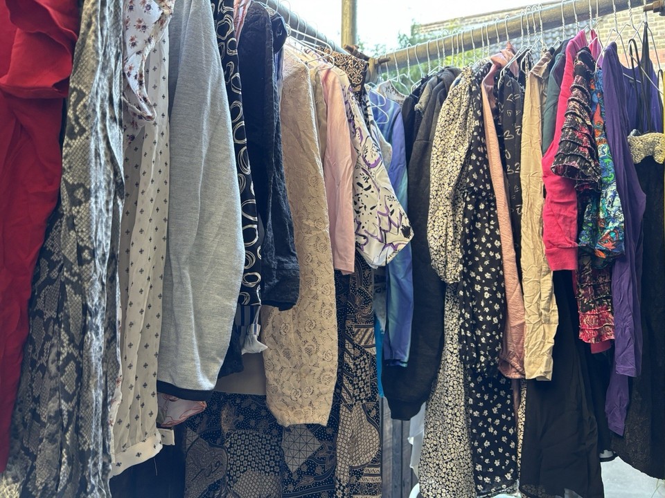Bundle Of Ladies Vintage Second Hand Clothes Sizes 6-16 Wholesale ...