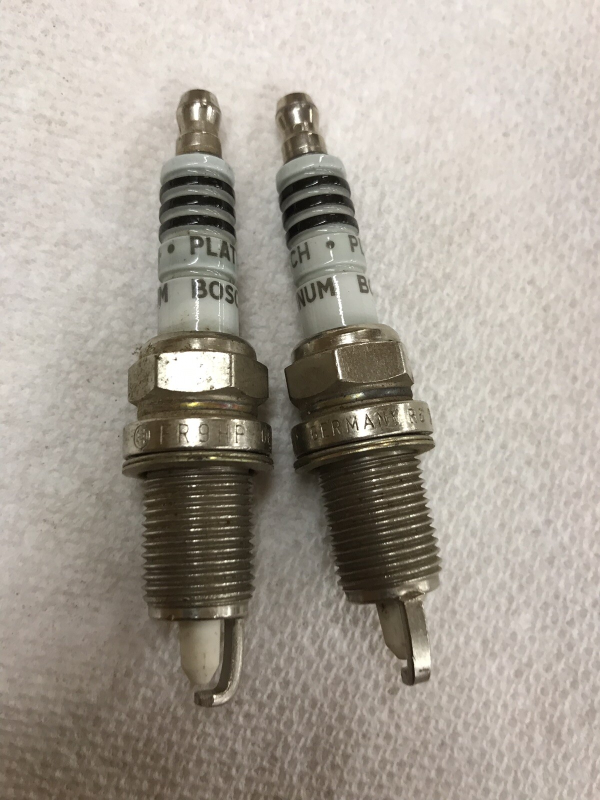 Bosch Platinum Plus Spark Plug FR9HP Germany Qty 2 E-SP2 | eBay
