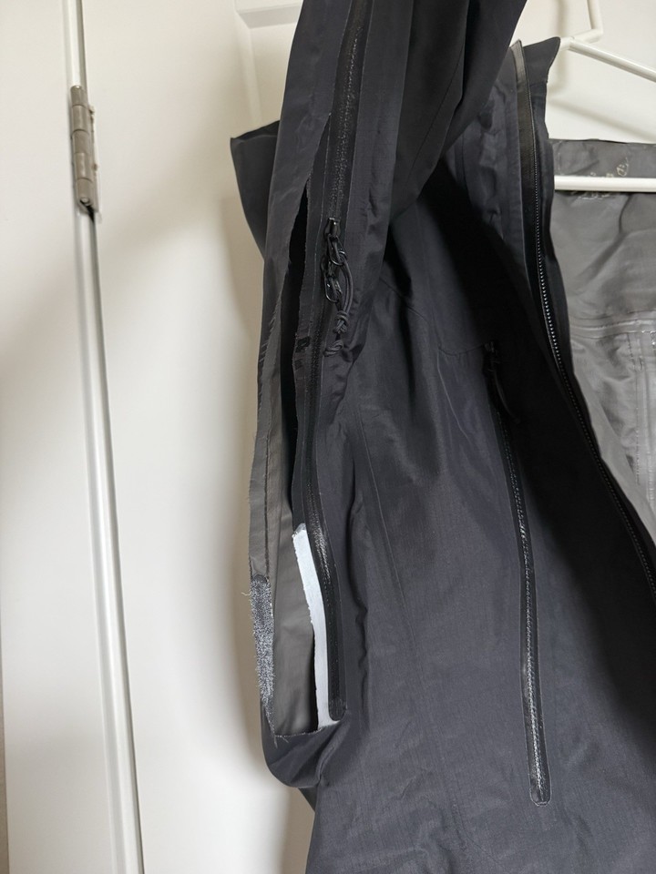 ARCTERYX ARC’TERYX BLACK GORETEX GORE-TEX PACLITE SHELL JACKET MED ...