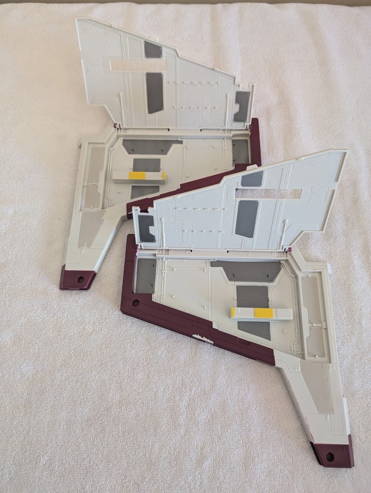Hasbro Star Wars The Clone Wars 2010 Republic Attack Shuttle Ship ...