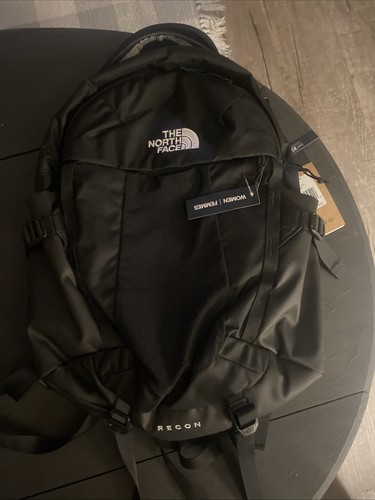The North Face Women’s Recon 30L Backpack Color TNF Black / TNF Black ...