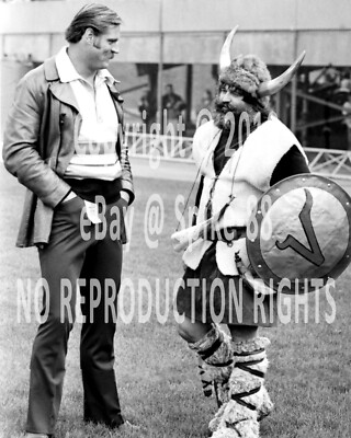 HUB MEEDS,BEN DAVIDSON MINNESOTA VIKINGS VS. OAKLAND RAIDERS PRE GAME ...
