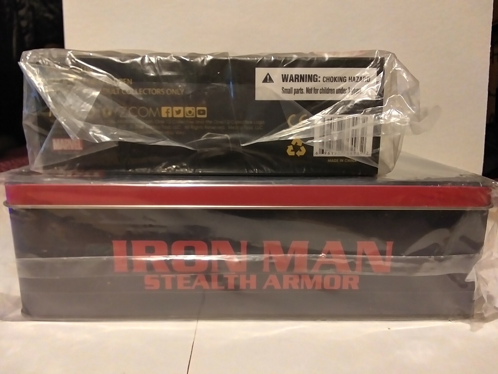 Mezco One 12 Collective The Invincible Iron Man, lot of 2 | eBay