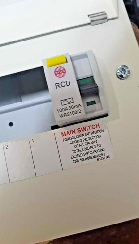 WYLEX CONSUMER UNIT 100A 30mA RCD Main Switch High Integrity Metal Clad ...