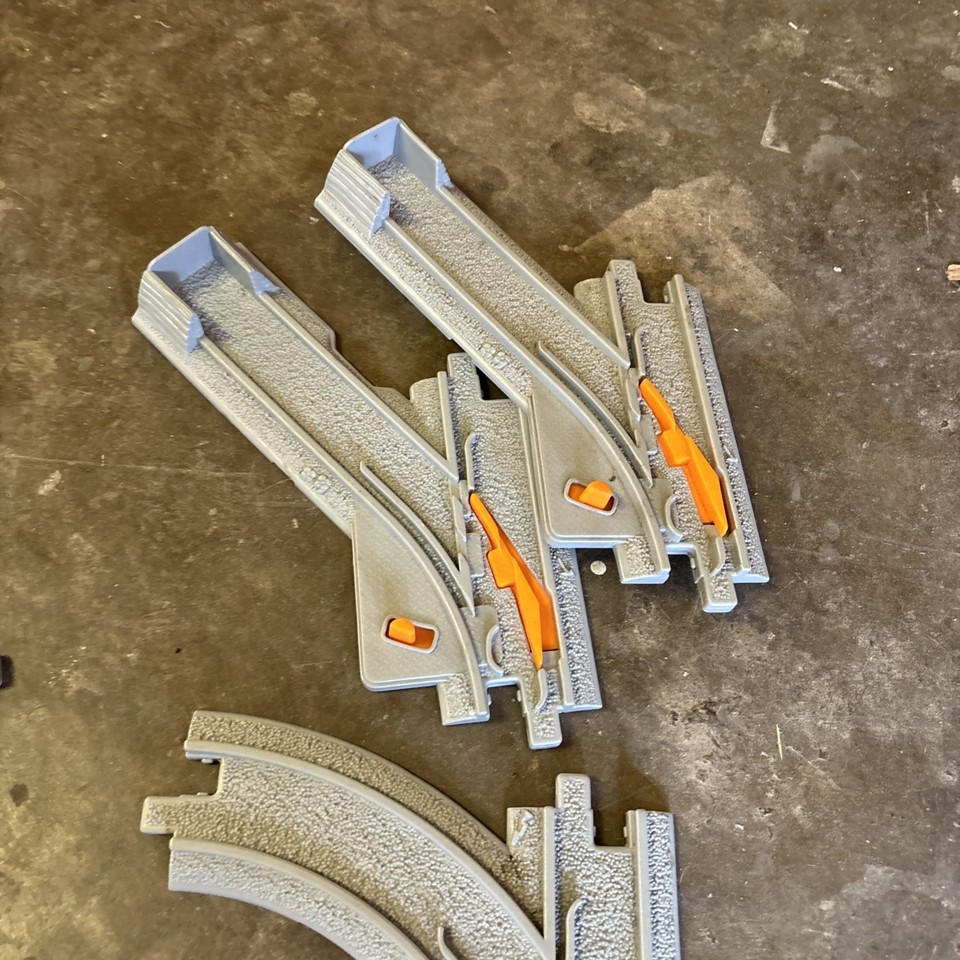 GeoTrax Straight Curved Track Train Set Gray Switch Road Cross T Lot of 18 Piece | eBay