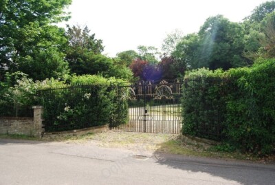 Photo 6x4 Gates to Hellesdon Hall New Costessey c2010 | eBay