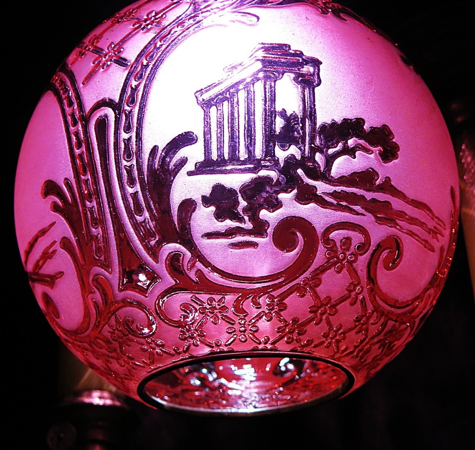 H 242 Quality Antique Victorian Miniature Figural Petit Parrot Oil Lamp ...