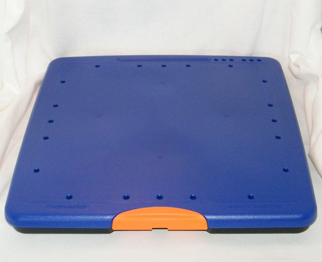 Fiskars ScrapBoss Starter Set 12x12 Tray Embossing System for sale ...