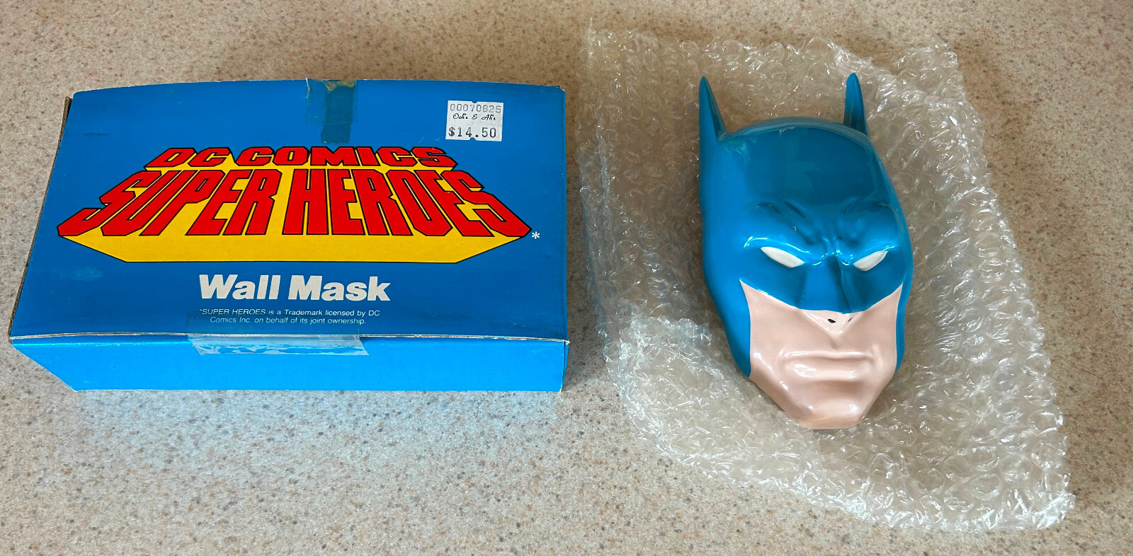 DC COMICS SUPERHEROES (1989 Hamilton) -- Batman Wall Mask -- In Box | eBay