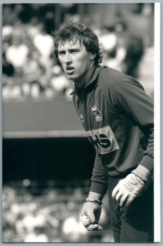 1985 MARTIN HODGE SHEFFIELD WEDNESDAY GOAL FOOTBALL SOCCER PLAYER ...