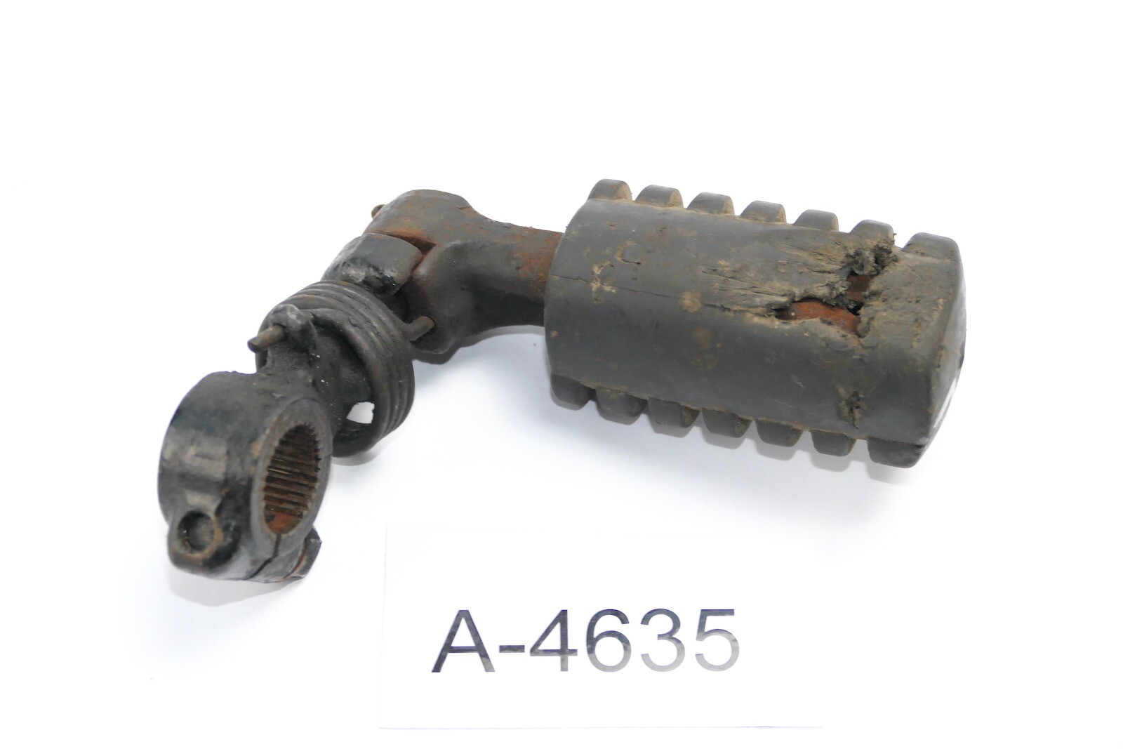 Yamaha XT 500 1U6 1979 - Footrest holder front left A4635 | eBay Australia