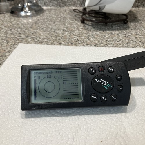 Garmin GPS II Black 2.6" Digital Display Wireless Portable GPS ...