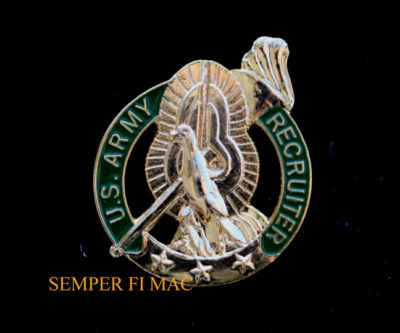 US ARMY RECRUITER BADGE INSIGINA CREST HAT PIN GIFT USA WAC FORT CAMP ...