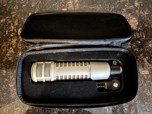 Electro-Voice EV RE20 Dynamic Cardioid Microphone with Case Mic Clip ...