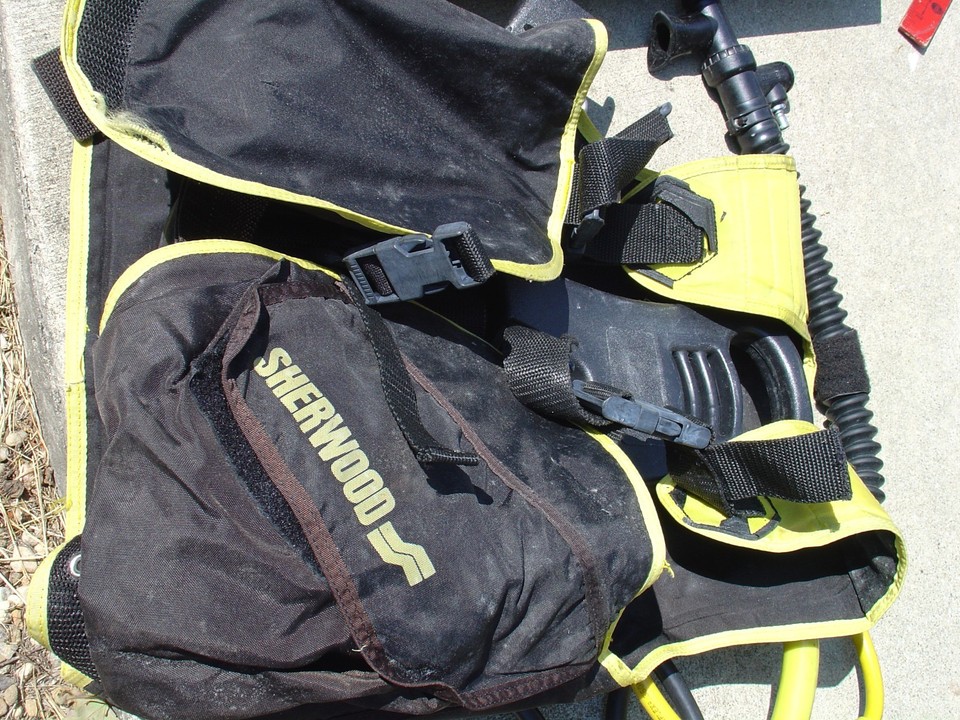 Sherwood Scuba Regulator Oasis Diving Equipment Set Parts Lot w Vest ...