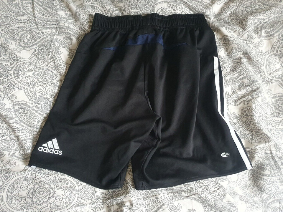 ADIDAS CHELSEA BLACK SHORTS SIZE 30 INCH | eBay