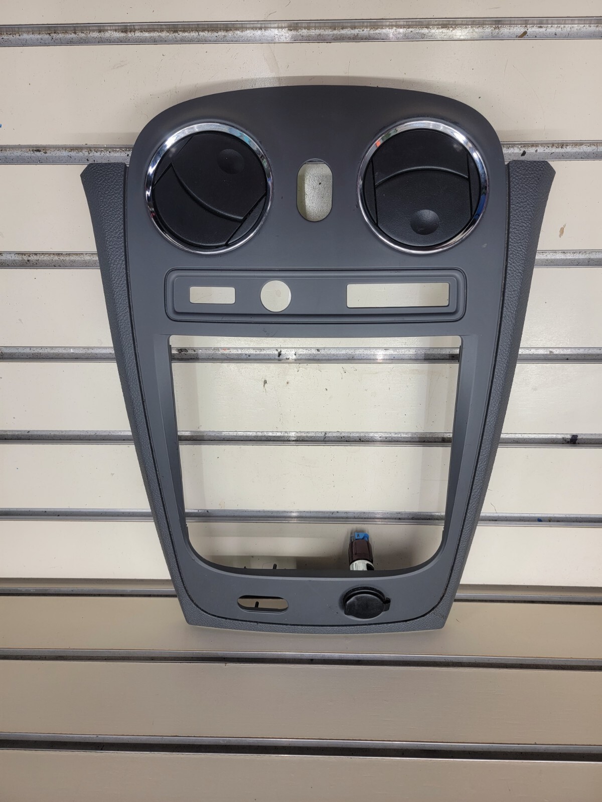 🔥2006-2011 Chevrolet HHR Center Dash Radio Trim w Vents B37 grey | eBay