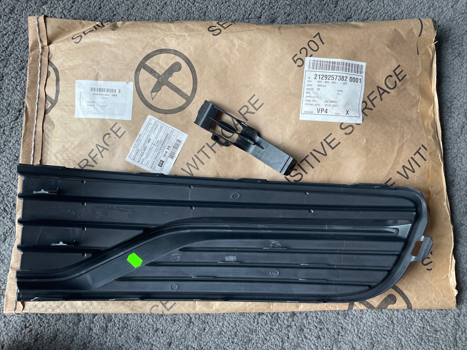 Genuine OEM VW Polo Derby Vento-IND Vent Grille Satin Black 6C0853665 ...