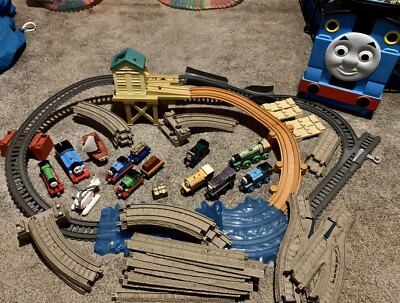 Thomas & Friends Lot * Diecast/Wooden Trains * Carry Case & Treasure ...