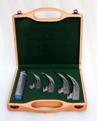 LARYNGOSCOPE DISGNOSTIC DOCTOR PHYSICIAN KIT FIBEROPTIC TOOLKIT | eBay