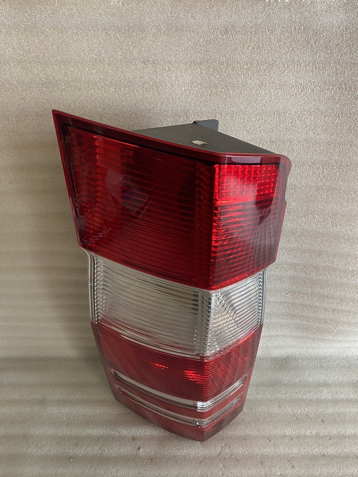 2010 2018 MERCEDES BENZ SPRINTER 3,500 2,500 TAIL LAMP ASSEMBLY SIDE ...