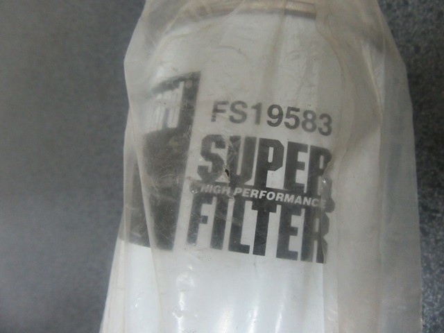 Fleetguard FS19583 Super Filter Fuel Water Separator Baldwin Bf7652 WIX ...
