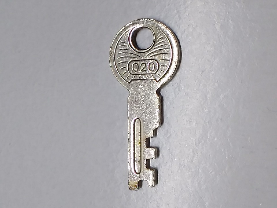 SUDHAUS 020 DBGM Key used on some Motorcycle Pannier Locks Sudhaus Key ...