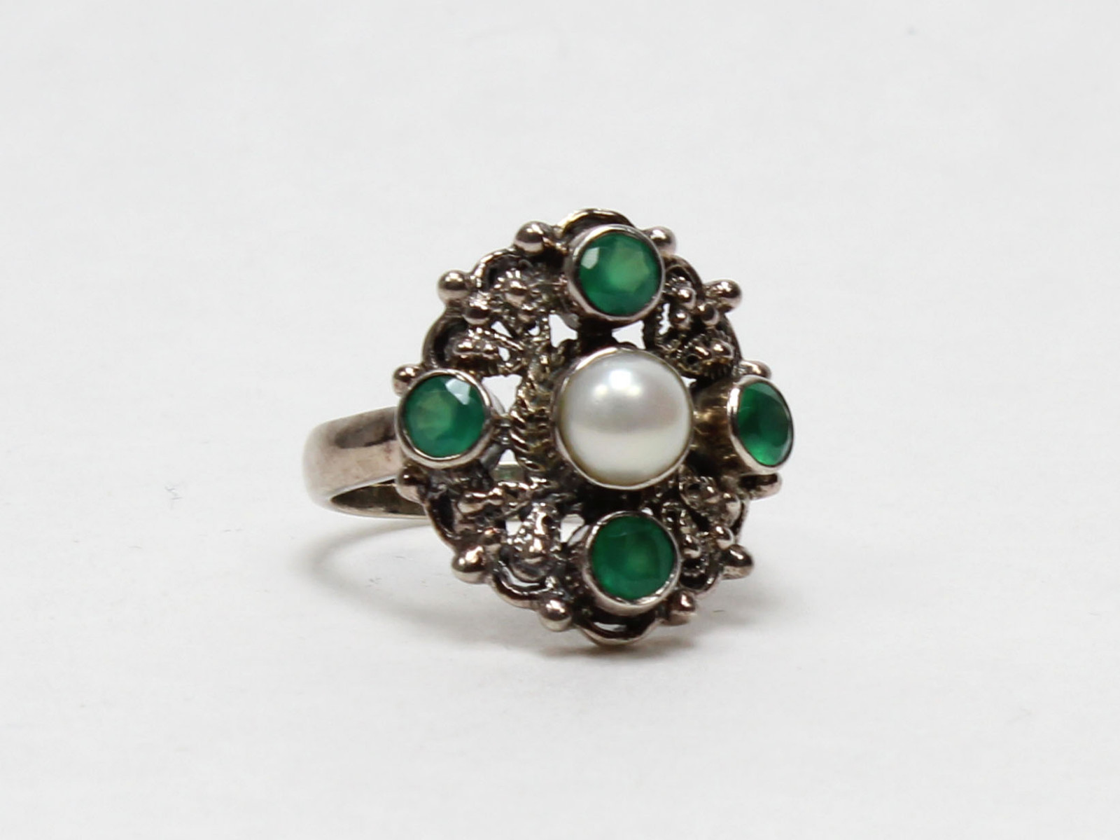 SLG 925 India Silver Cluster Ring with White and Gree… - Gem