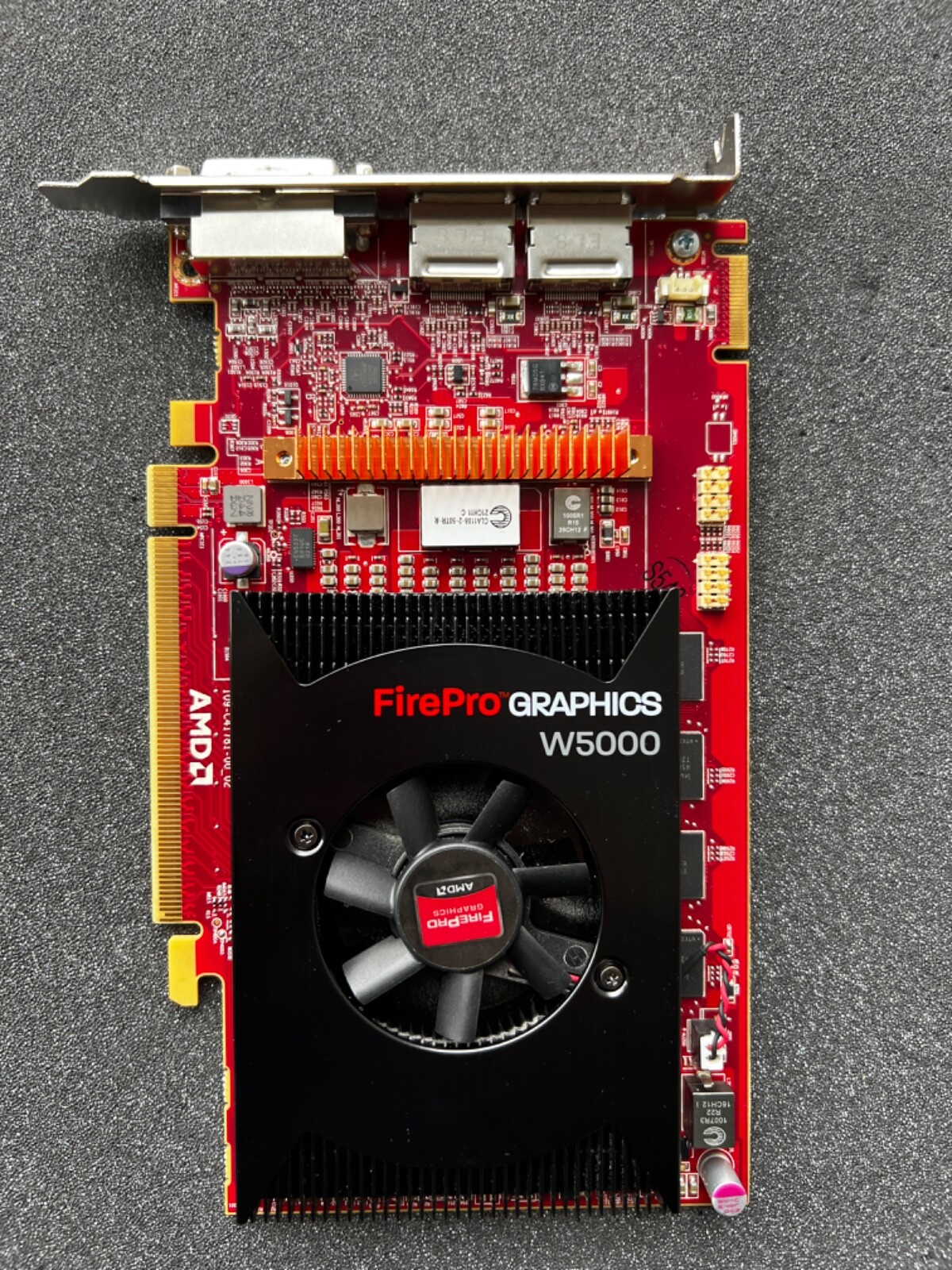 AMD FIRE PRO 3D W5000 (100-505635) 2 GB GDDR5 SDRAM PCI Express 3.0 x16 ...