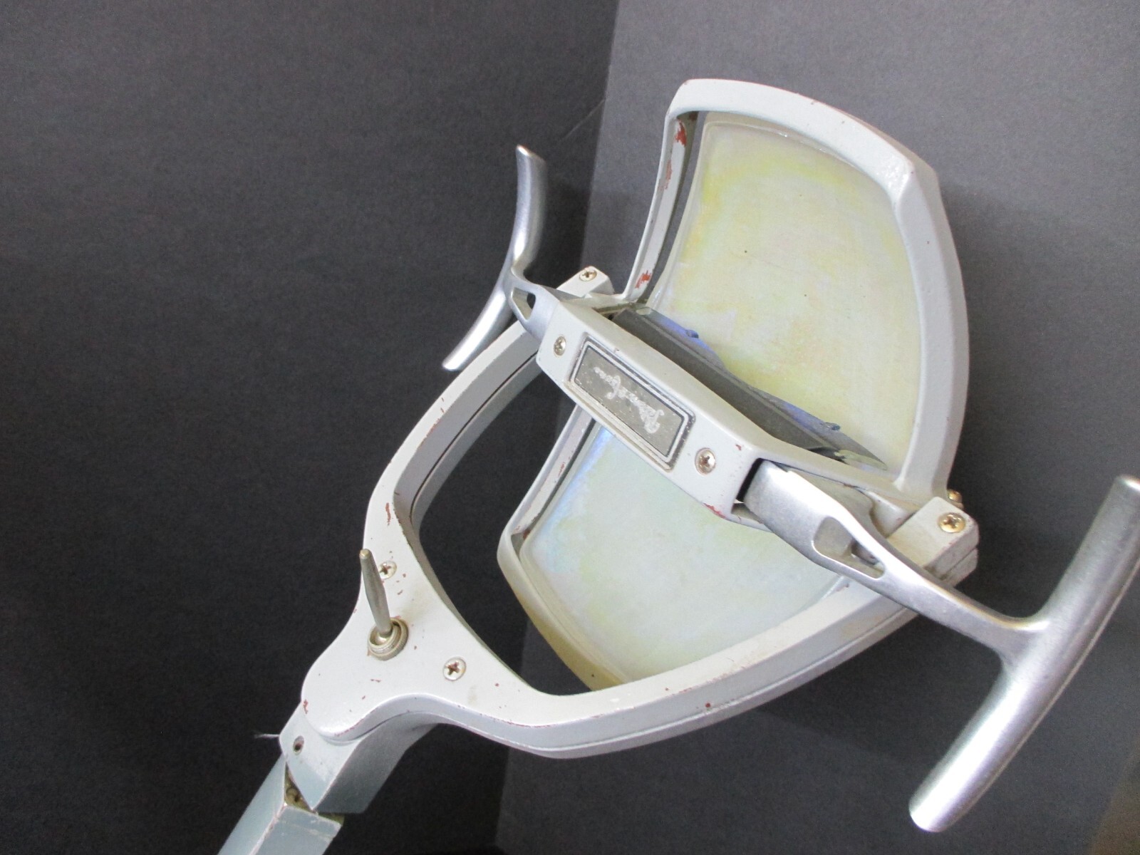 PELTON & CRANE CEILING TRACK DENTAL OPERATORY EXAMINATION LIGHT DENTIST ...