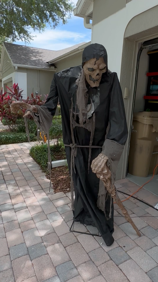 Pestilence The Smoldering Reaper Spirit Halloween Animatronic Prop ...