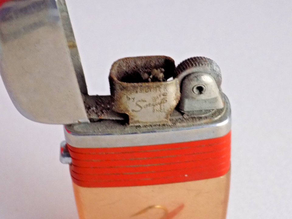 Vintage Scripto Vu-Lighter with Fly Fishing Lure Fish Hook Red Band | eBay