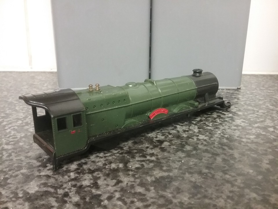 OO GAUGE HORNBY TRIANG GREEN PRINCESS ELIZABETH LOCO BODY VGC lot 8 ...