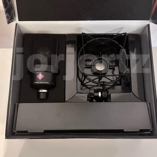 TLM 103 Large-Diaphragm Condenser Microphone (Black) w/Box & Shock ...