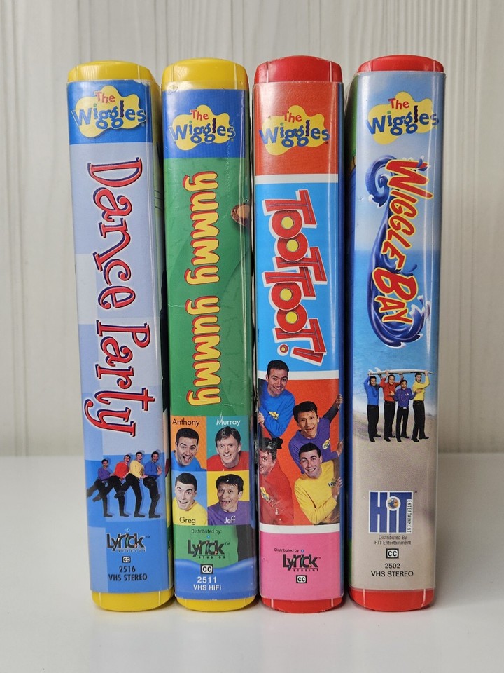 The Wiggles VHS Tapes Lot of 4 VHS VCR Videos Hard Plastic Cases Kids ...