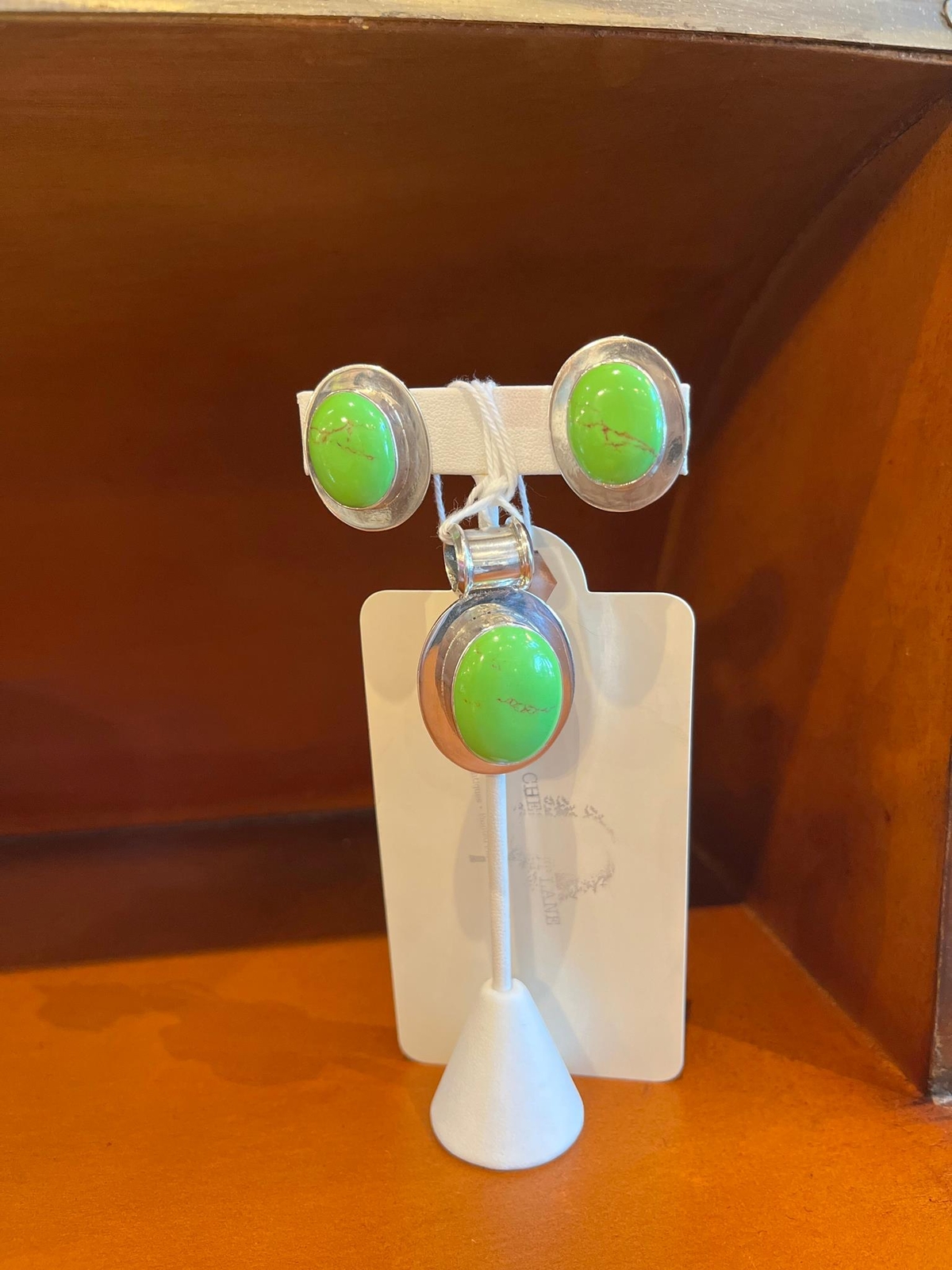 Vintage Set of Sterling Apple Green Turquoise Pendant and Earrings | eBay