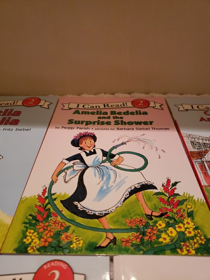 AMELIA BEDELIA HIT THE BOOKS COLLECTION - 5 STORIES - I CAN READ! LEVEL ...