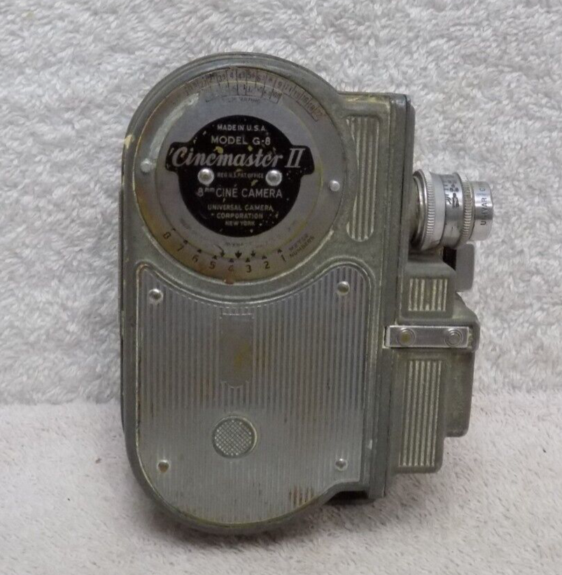 VINTAGE CINEMASTER II - MODEL G-8 - 8mm CINE CAMERA / REEL | eBay